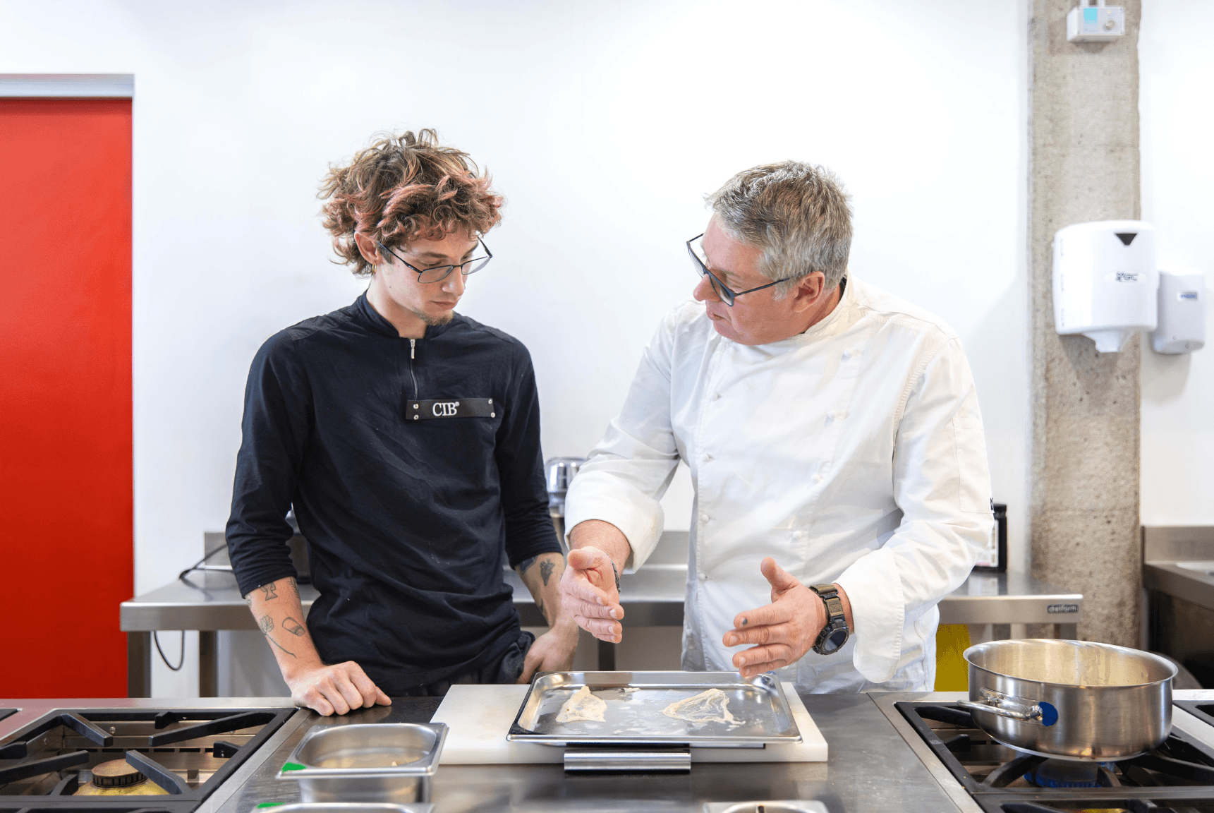 What are the Duties and Responsibilities of a Head Chef? | CIB